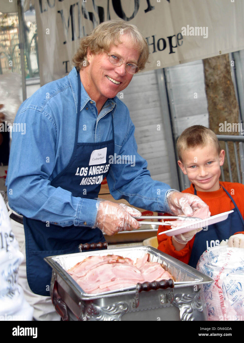 Dec. 24, 2002 - Los Angeles, CALIFORNIA, USA - TIM CULBERTSON -..LOS ...