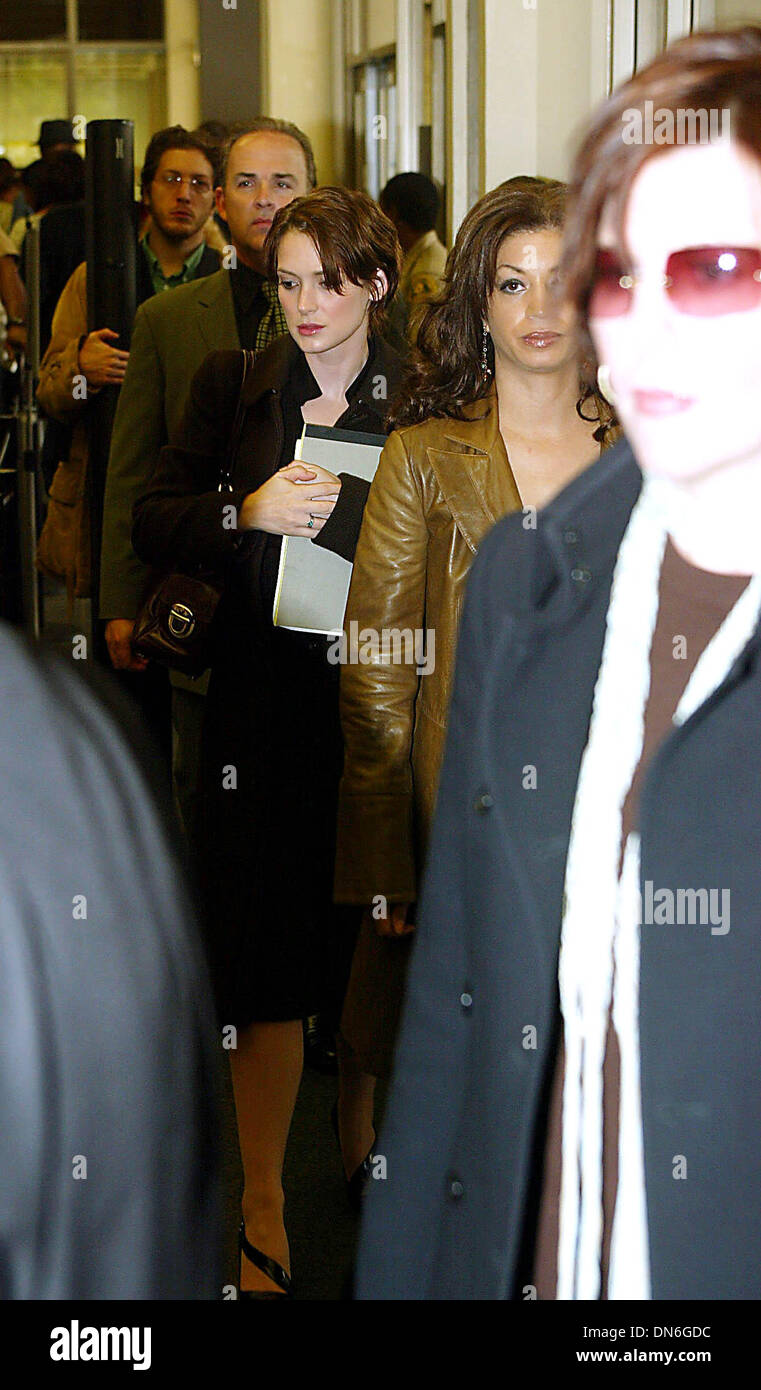 Dec. 27, 2002 - Beverly Hills, CALIFORNIA, USA - WINONA RYDER..ON HER ...