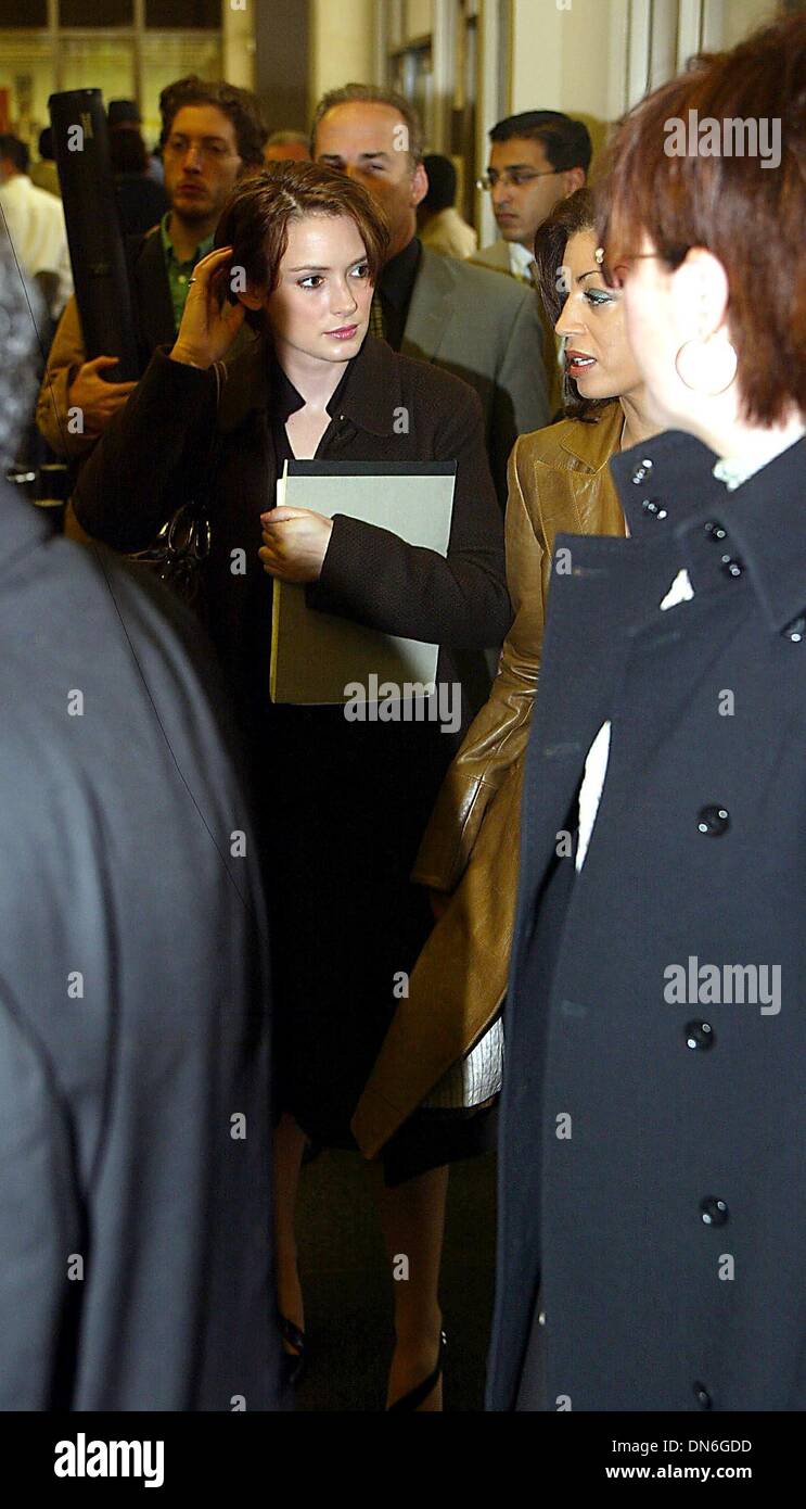 Dec. 27, 2002 - Beverly Hills, CALIFORNIA, USA - WINONA RYDER..ON HER ...