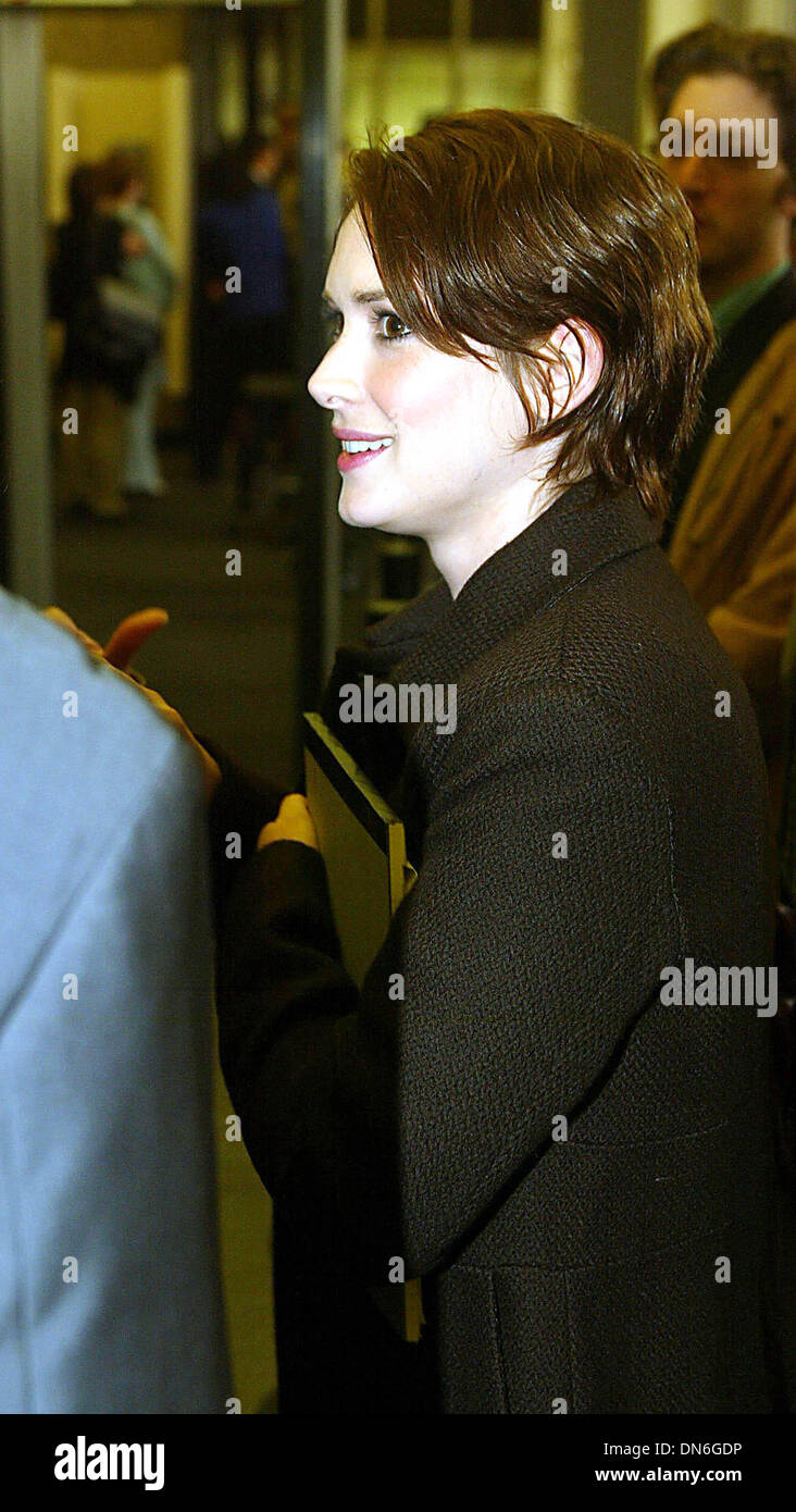 Dec. 27, 2002 - Beverly Hills, CALIFORNIA, USA - WINONA RYDER..ON HER ...