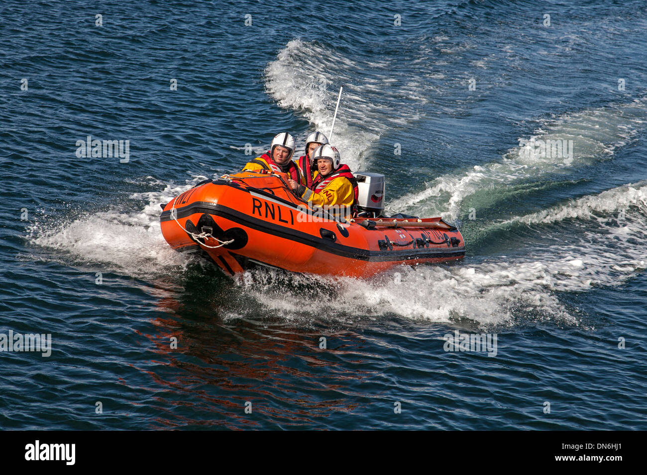 Rnli boat hi-res stock photography and images - Alamy