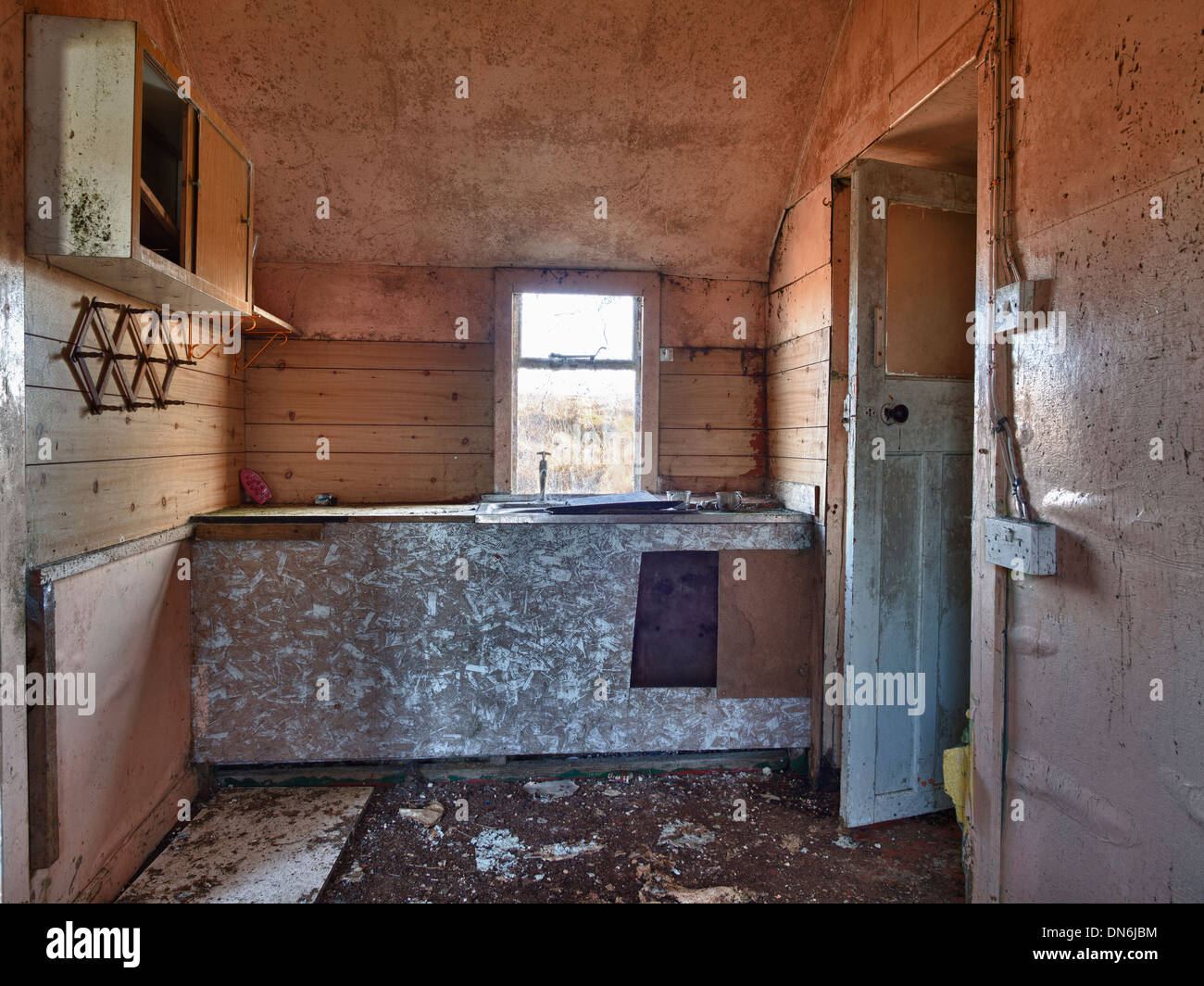 Derelict kitchen hi-res stock photography and images - Alamy