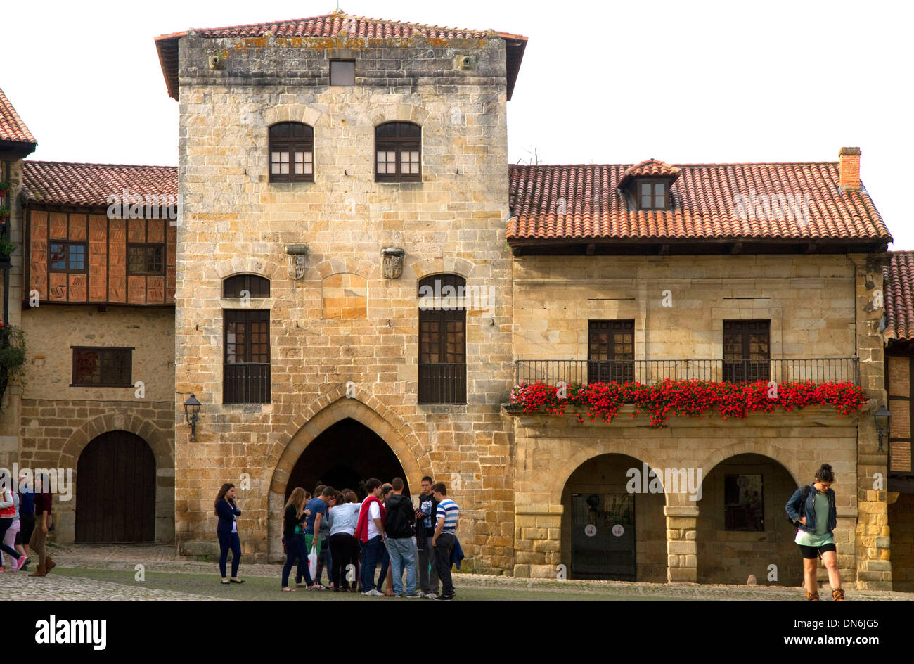 Spanish medieval architecture hi-res stock photography and images - Alamy