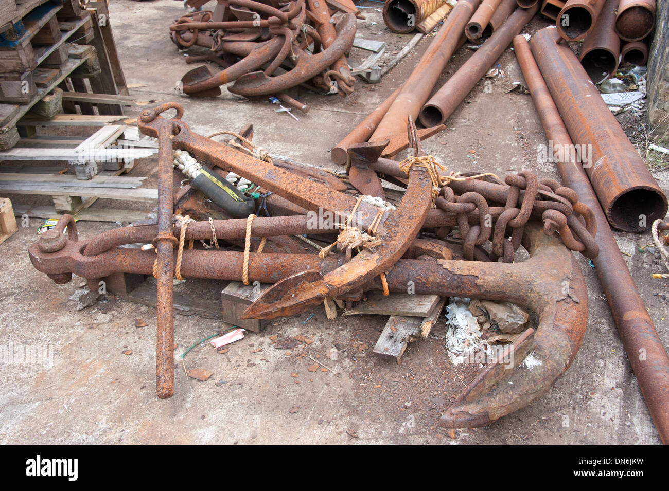 Old rusty metal ships hi-res stock photography and images - Alamy