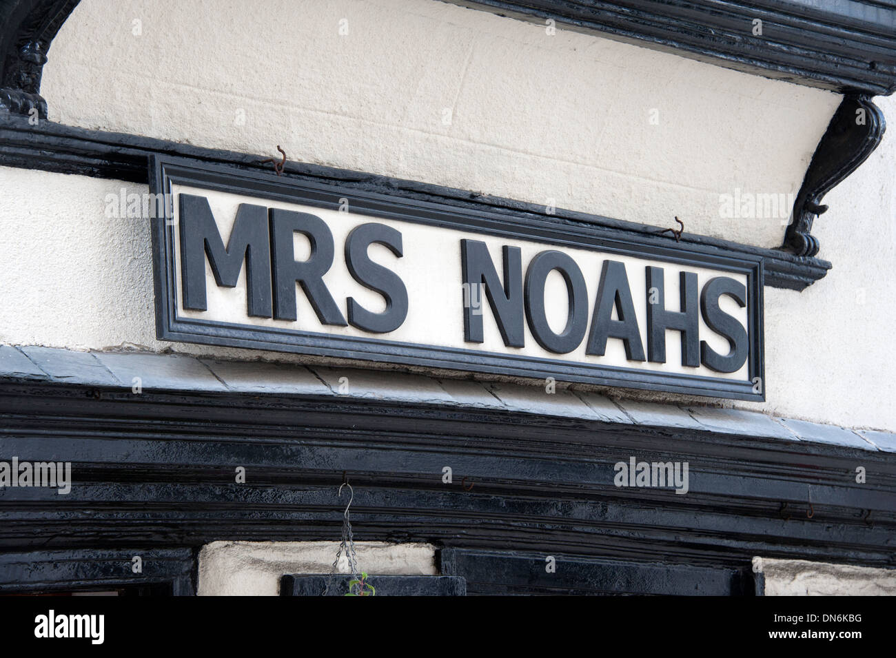 Mrs Noahs Noah Ark Funny Shop Sign Biblical Stock Photo - Alamy