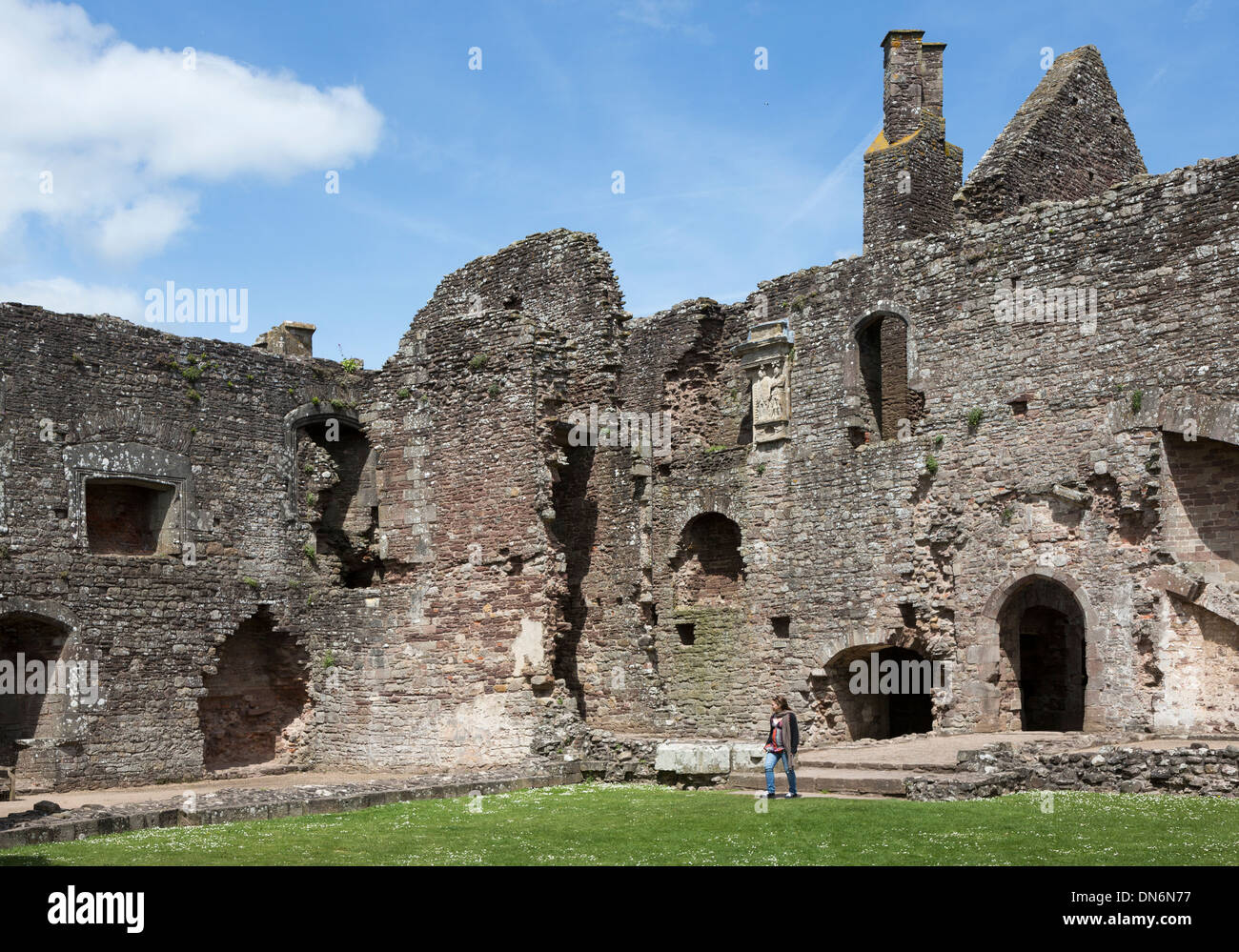 Raglan castle wales hi-res stock photography and images - Alamy