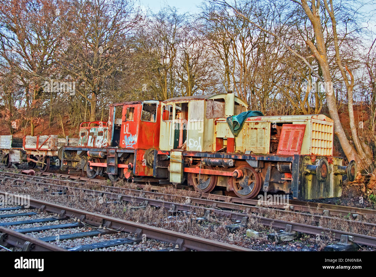 Disused railway lines hi-res stock photography and images - Alamy