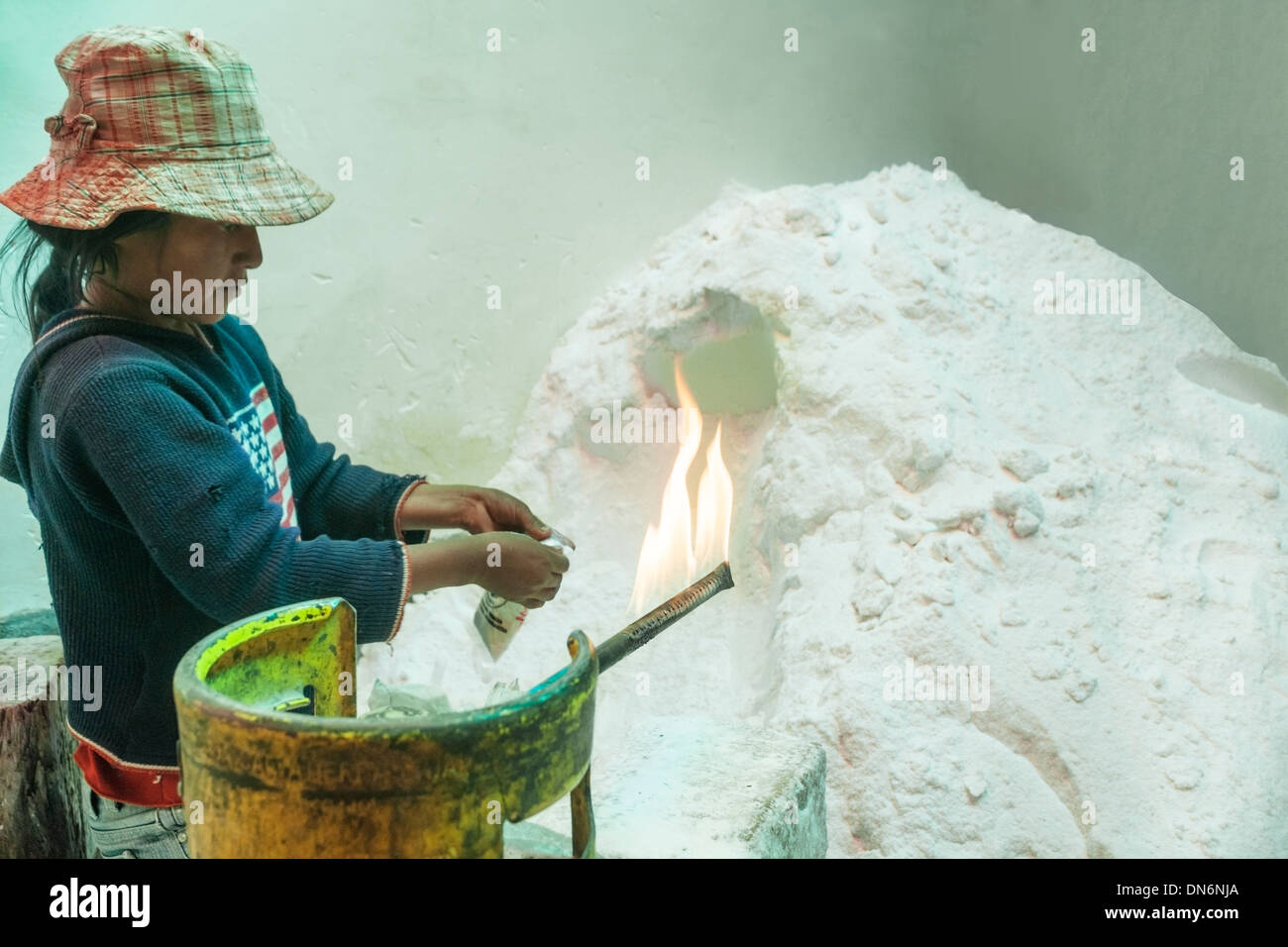 Orphan girl hi-res stock photography and images - Alamy