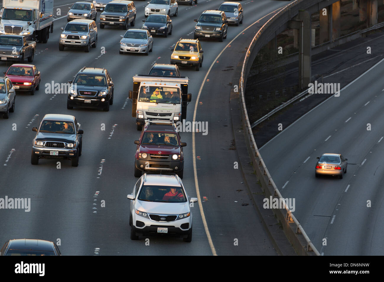 Freeway traffic united states hi-res stock photography and images - Alamy