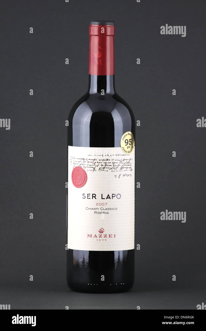 Chianti classico bottle hi-res stock photography and images - Alamy