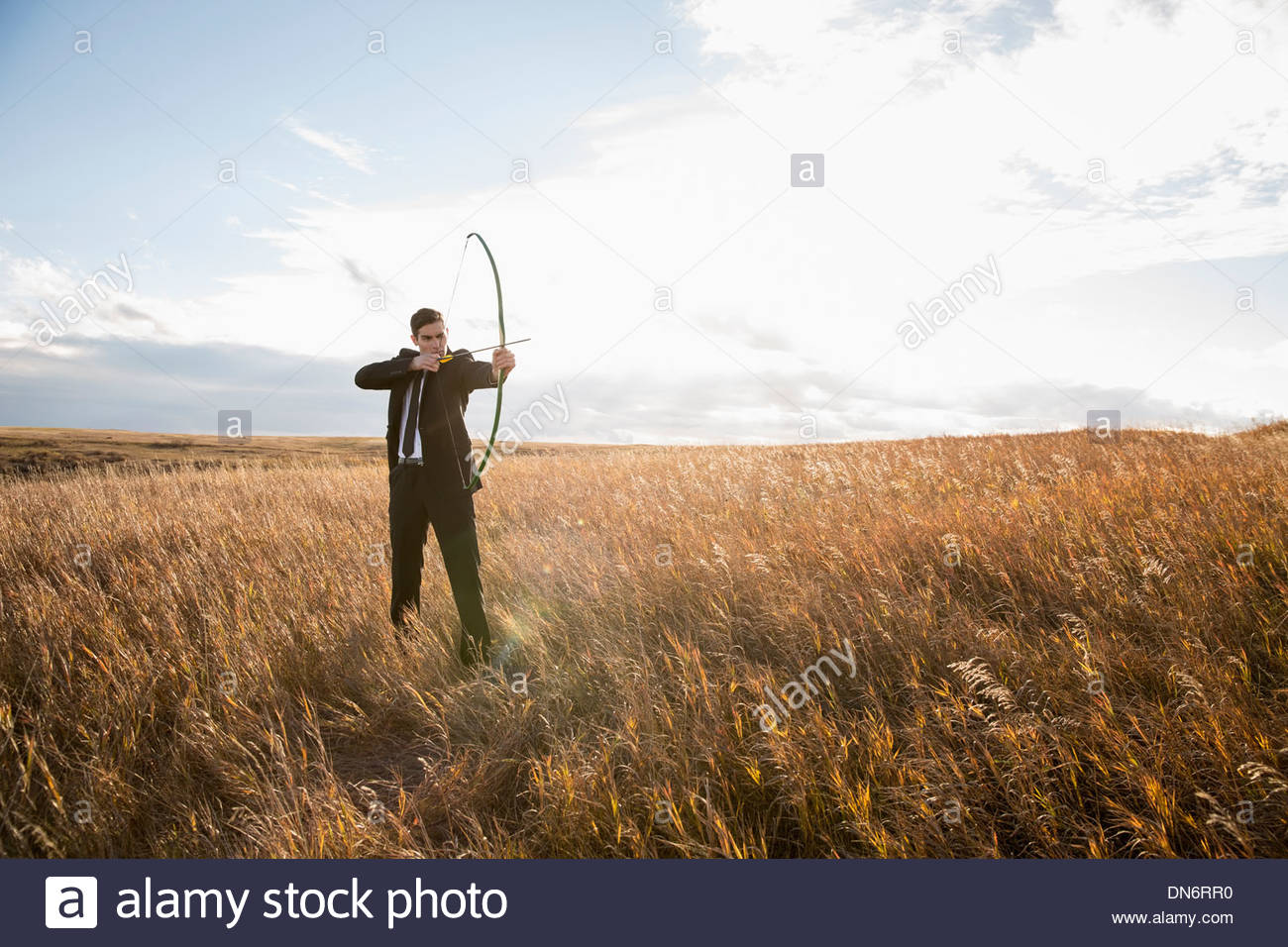 Taking aim hi-res stock photography and images - Alamy