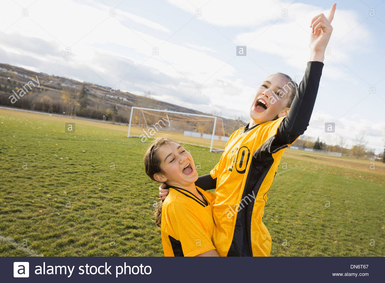Soccer player celebrating daytime hi-res stock photography and images ...