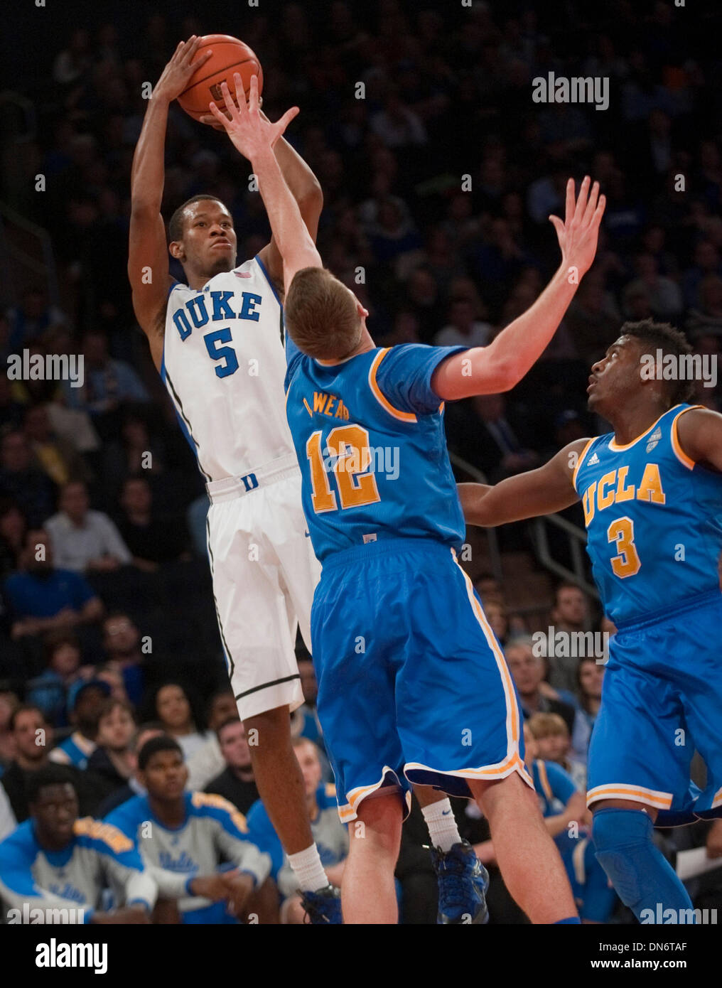 New York, New York, USA. 19th Dec, 2013. Duke's forward Rodney Hood (5 ...