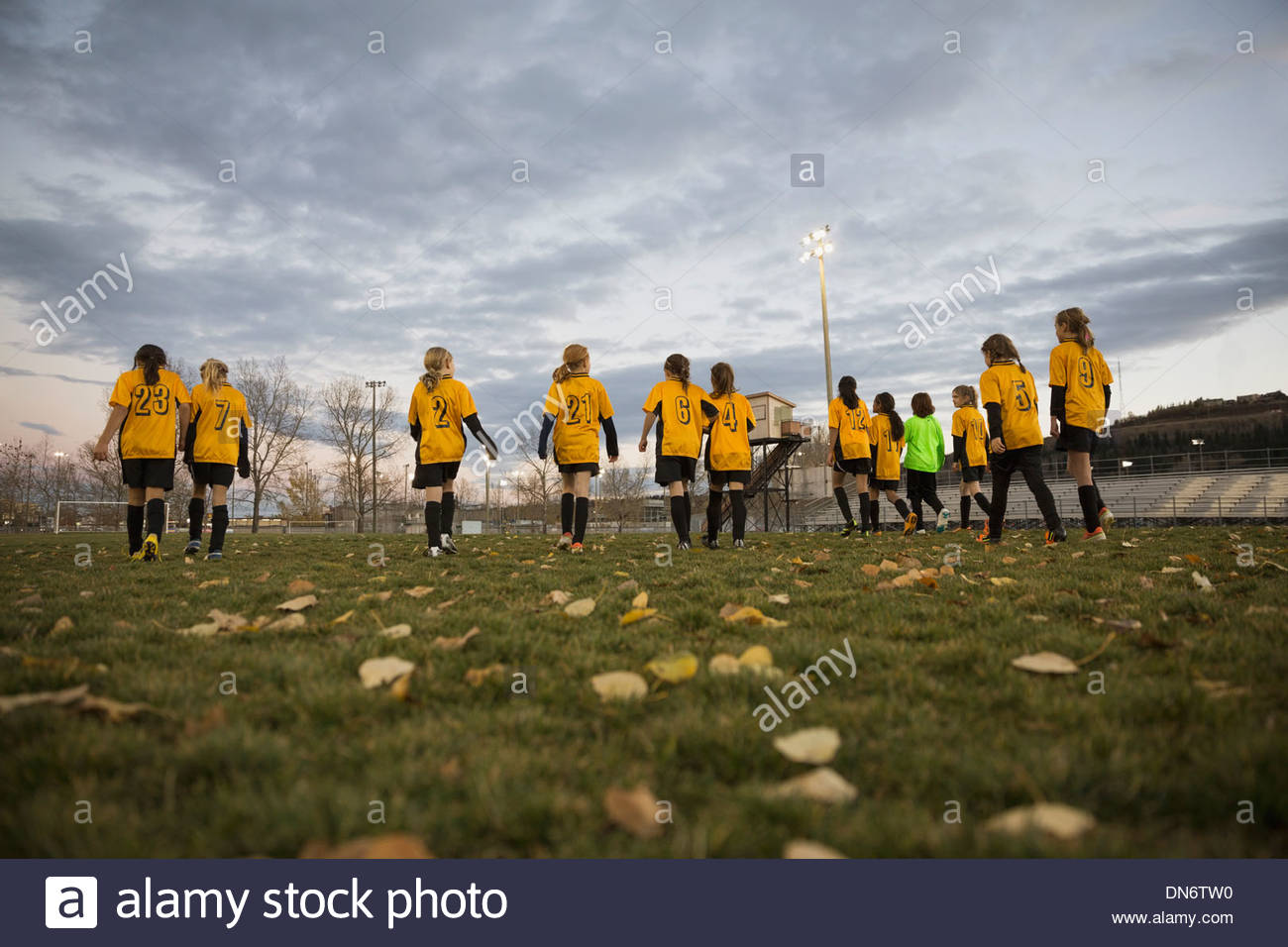 Team walking hi-res stock photography and images - Alamy