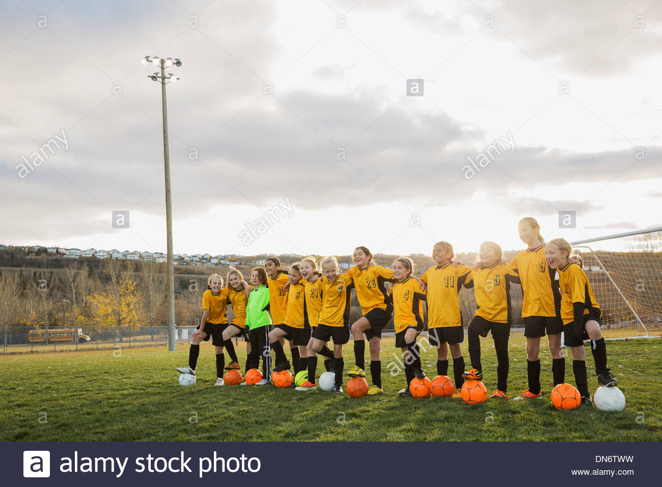 Girls soccer team photo hi-res stock photography and images - Alamy