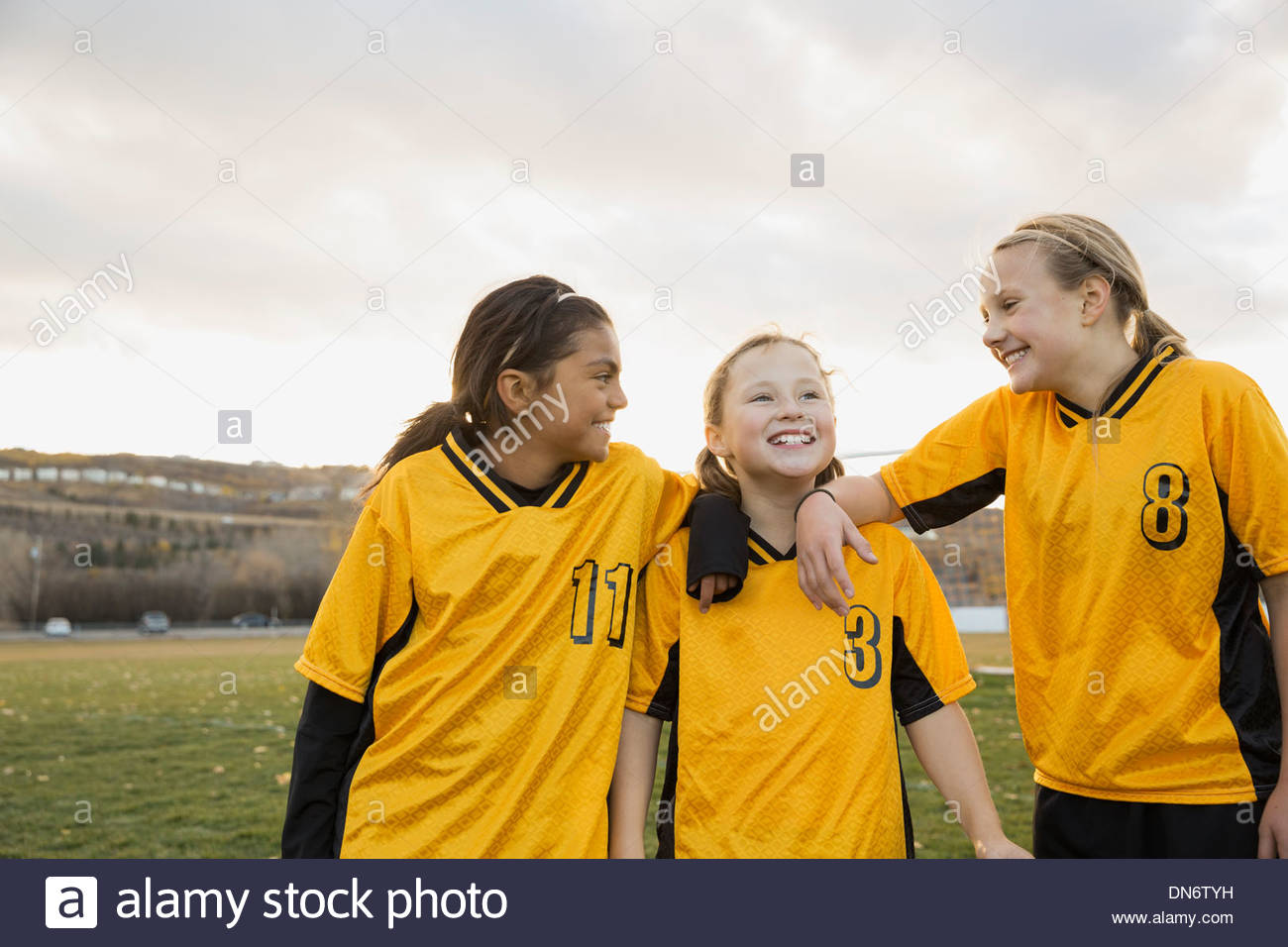 Soccer field players hi-res stock photography and images - Alamy