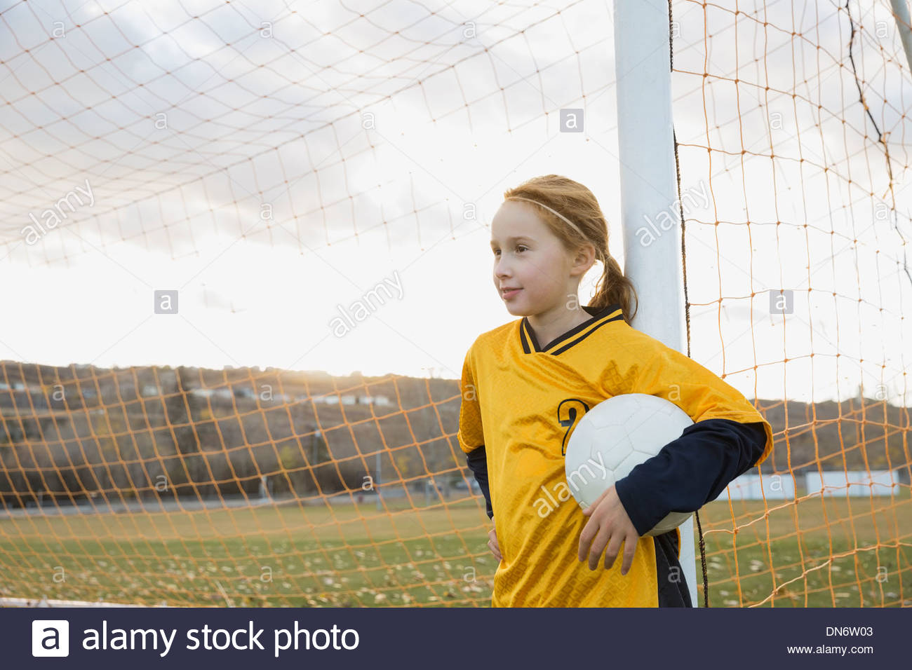 Leaning against post hi-res stock photography and images - Alamy