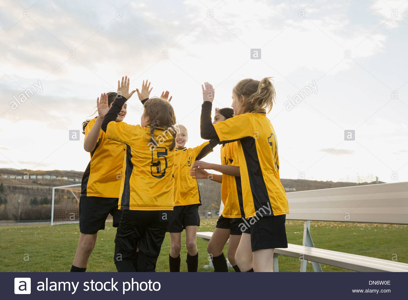 Kids celebrating goal hi-res stock photography and images - Alamy