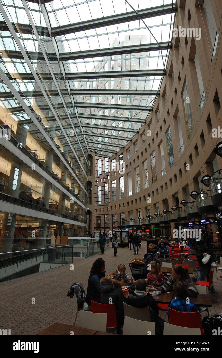 Vancouver. 20th Dec, 2013. People enjoy snacks and coffee in the lobby ...