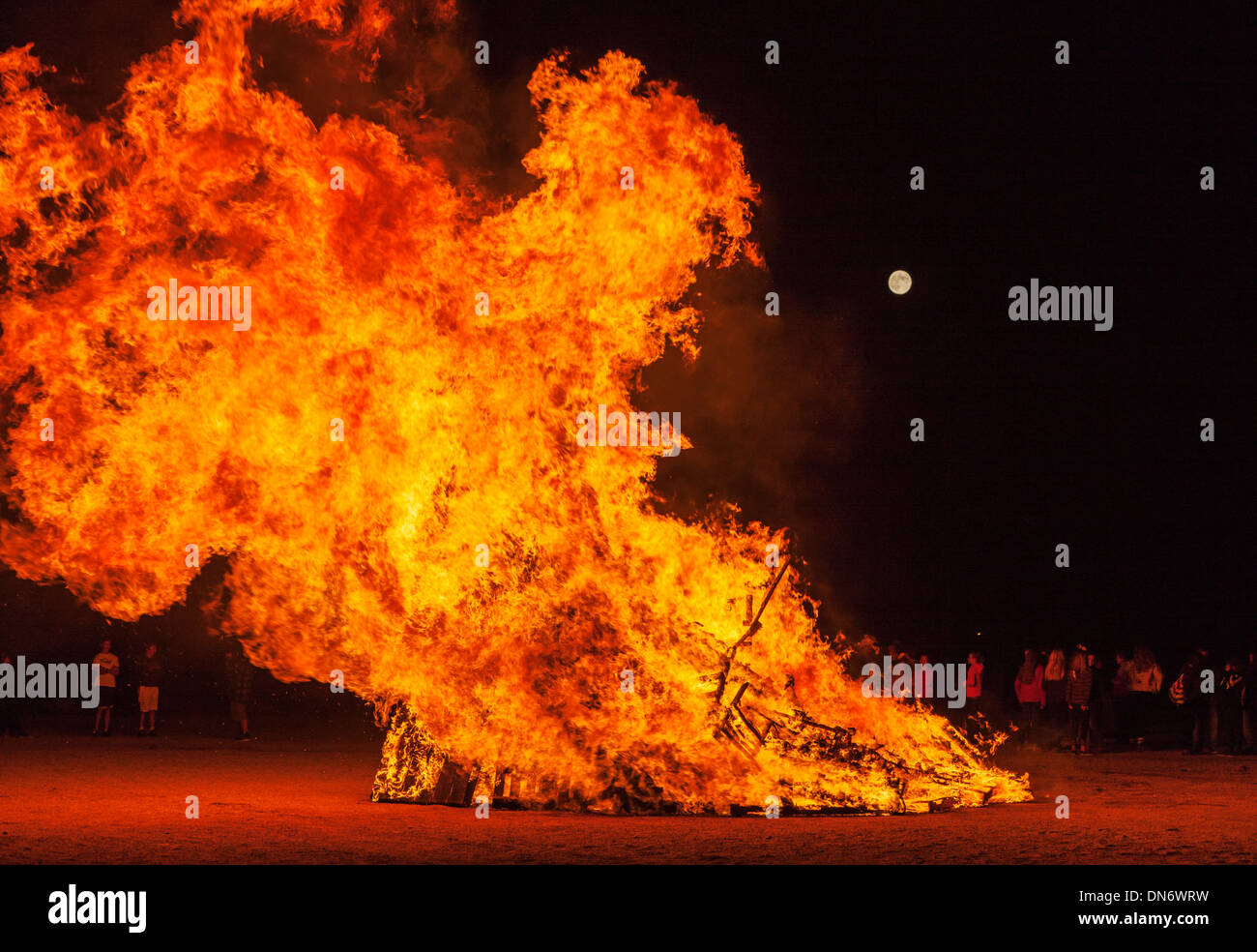 High school students gather for annual autumn pep rally and bonfire ...