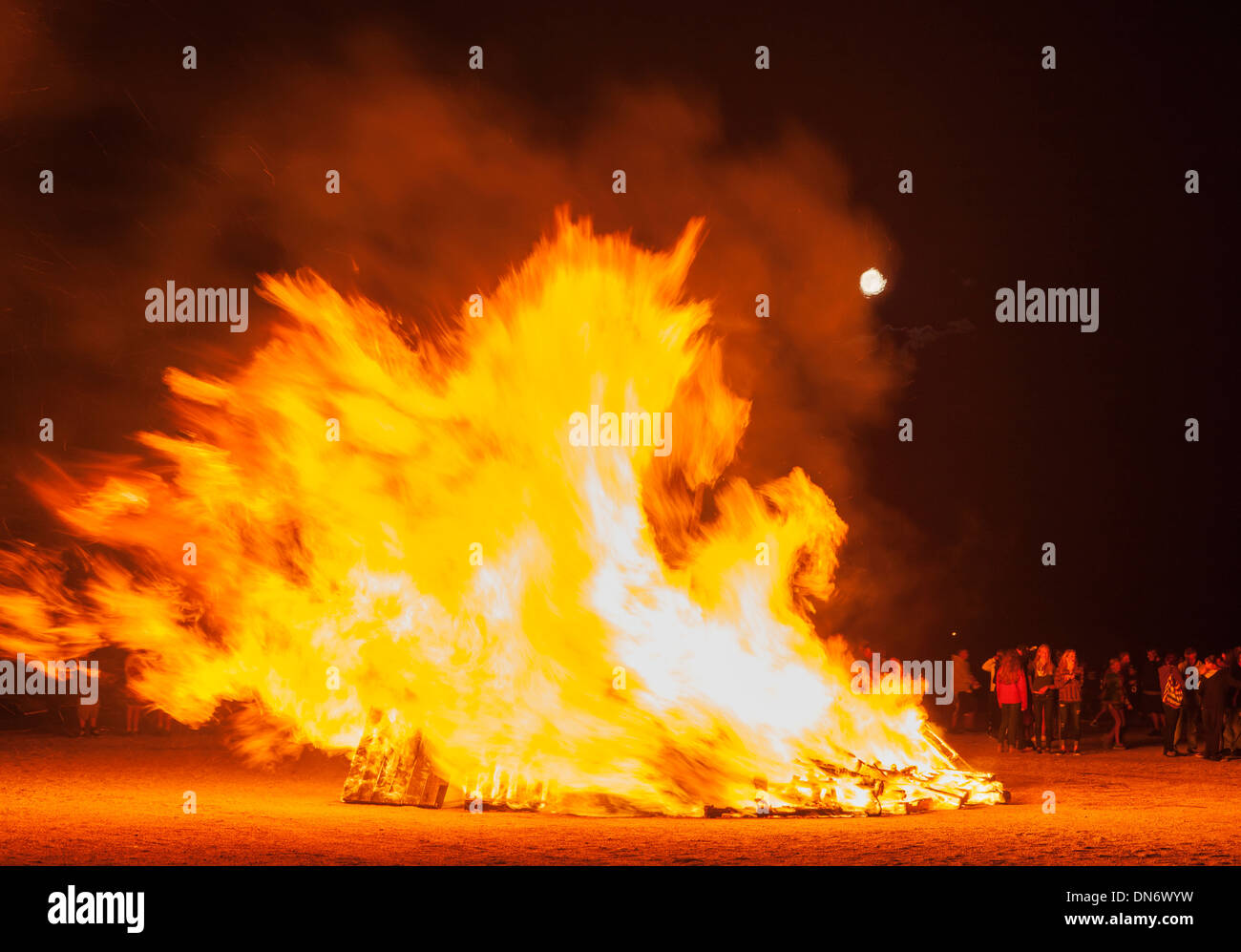 The bonfire hi-res stock photography and images - Alamy