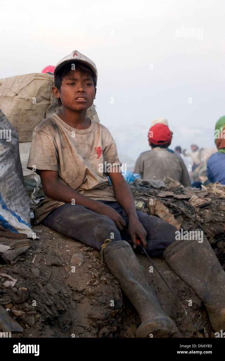 Scavenger boy hi-res stock photography and images - Alamy