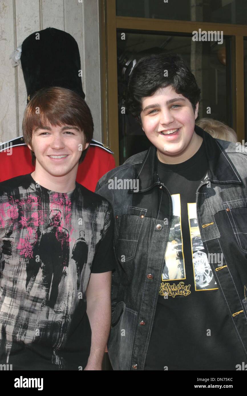 Josh Peck 2004
