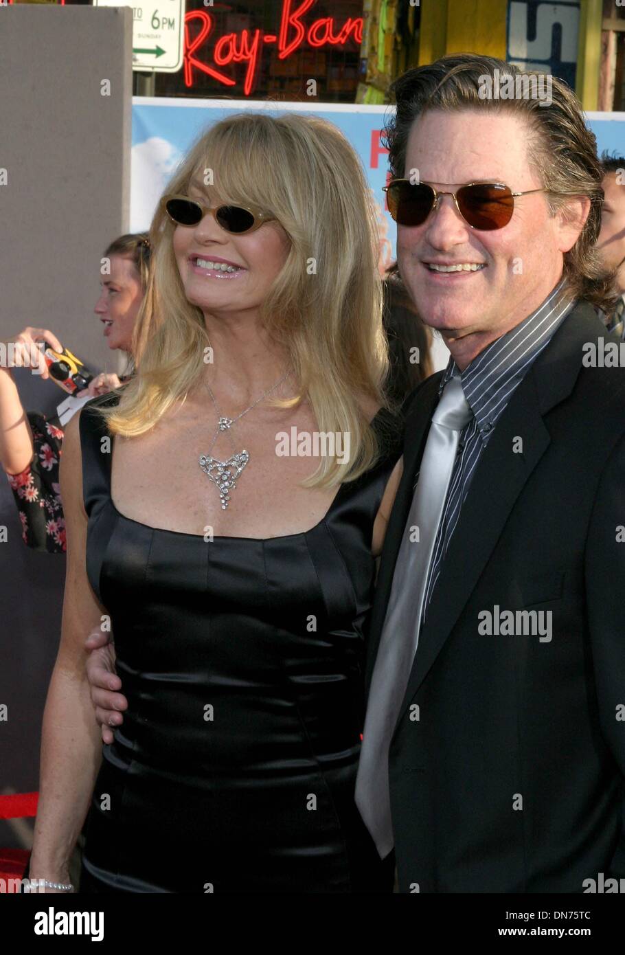 Apr. 23, 2000 - Hollywood, CALIFORNIA, USA - K37534TR.RAISING HELEN ...