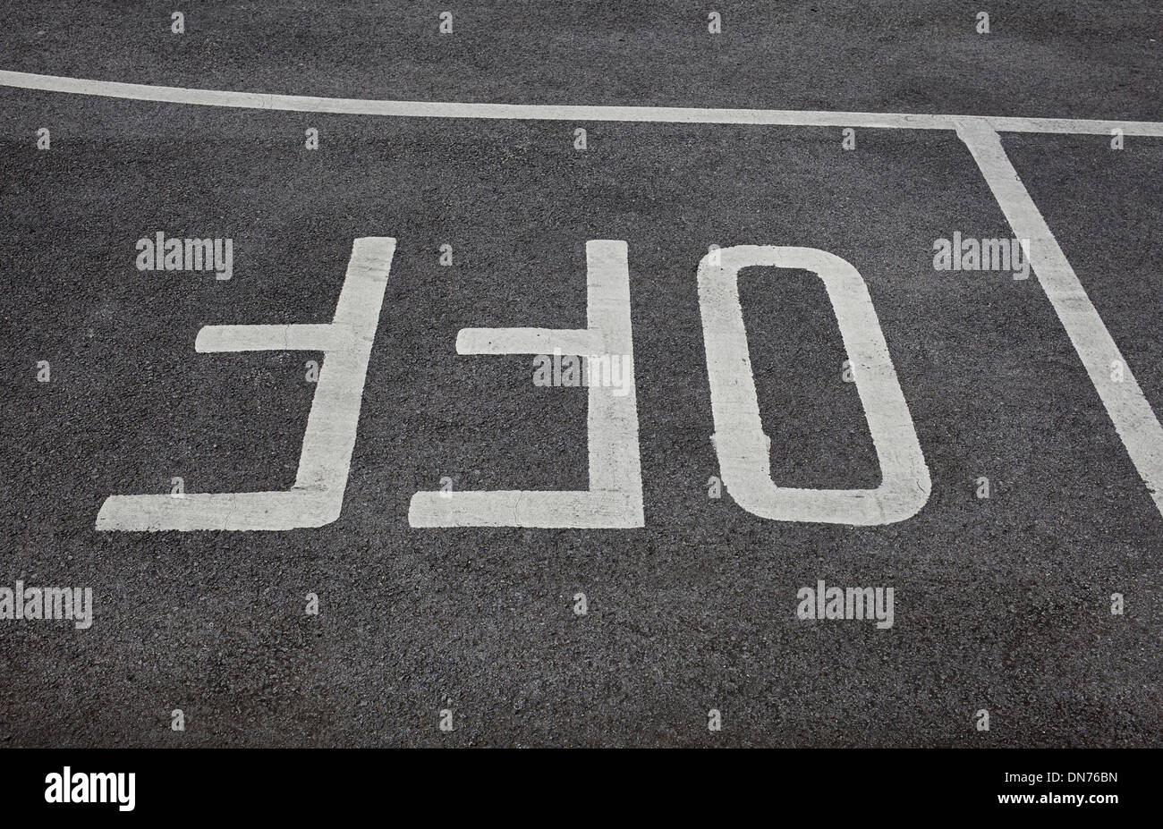 Road lettering hi-res stock photography and images - Alamy