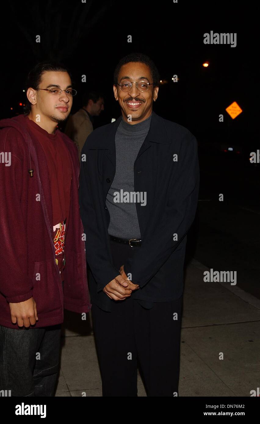 Apr. 2, 2002 - Hollywood, CA, USA - K24574AG: BLEACHER BUMS PREMIERE ...