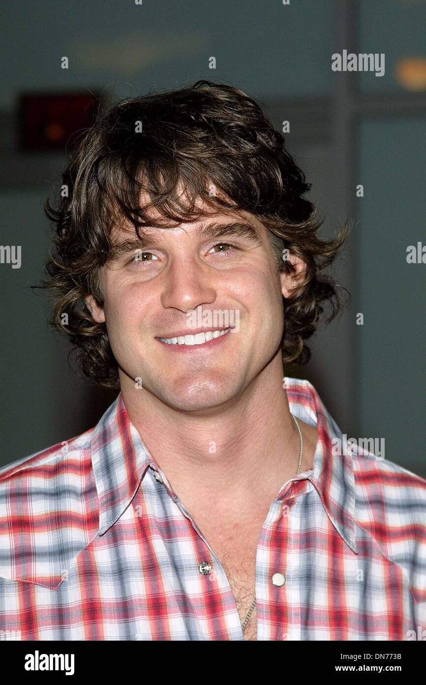 Oct. 7, 2002 - Hollywood, CA, USA - K26558TR - 'BELOW' MOVIE PREMIERE ...