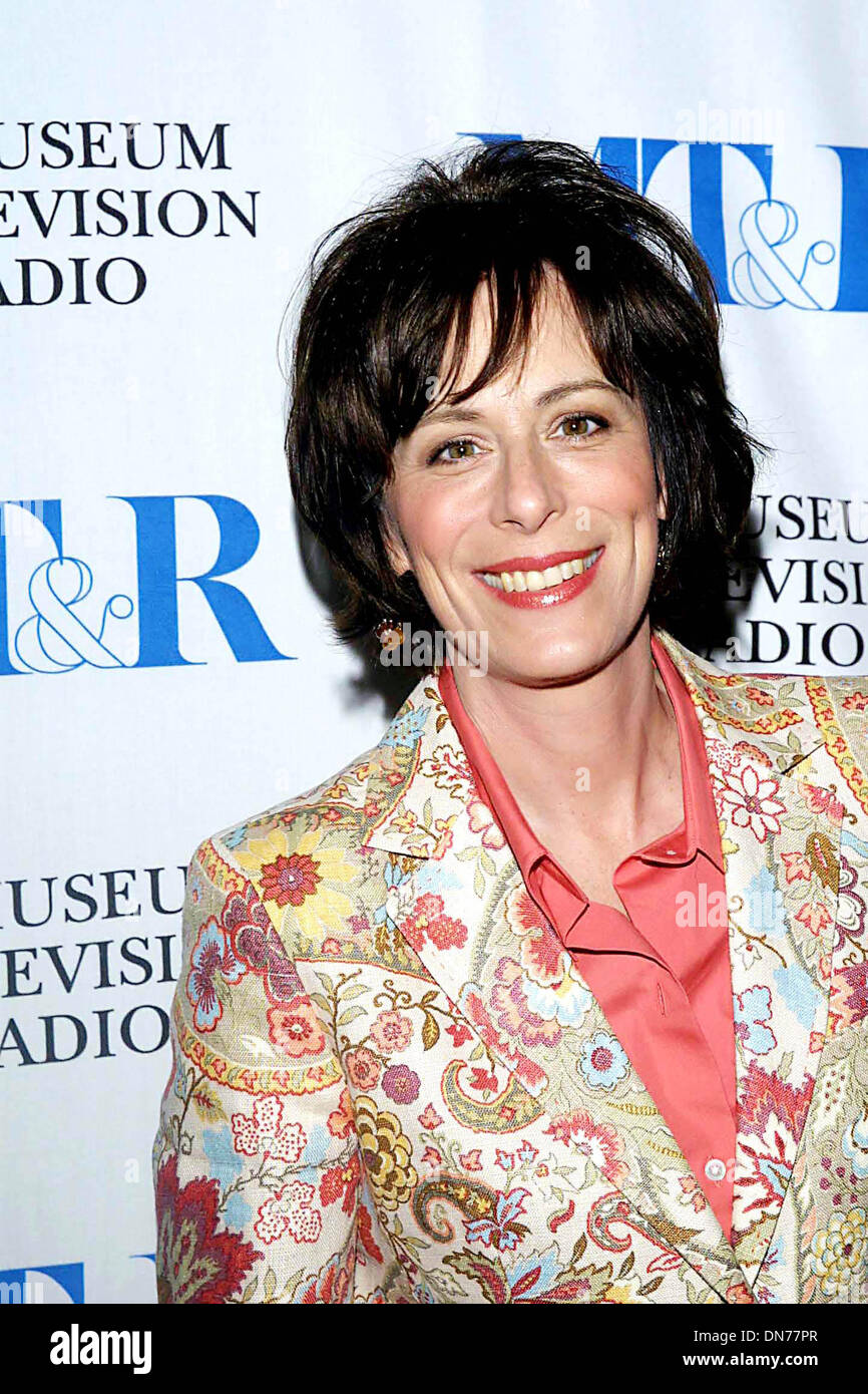 Jane kaczmarek malcolm in the middle hi-res stock photography and ...