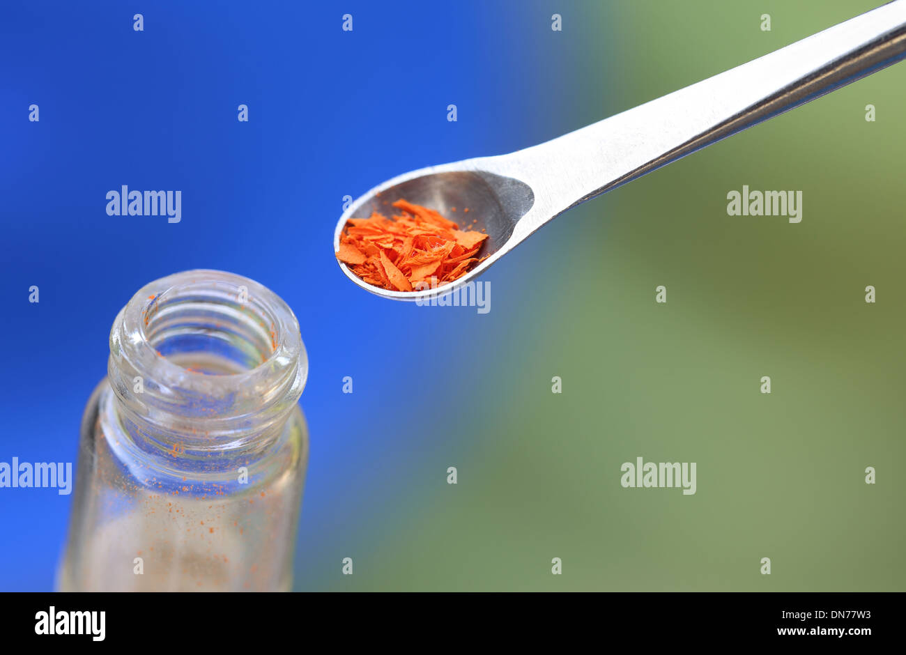 Chemical on steel spatula in a laboratory Stock Photo - Alamy