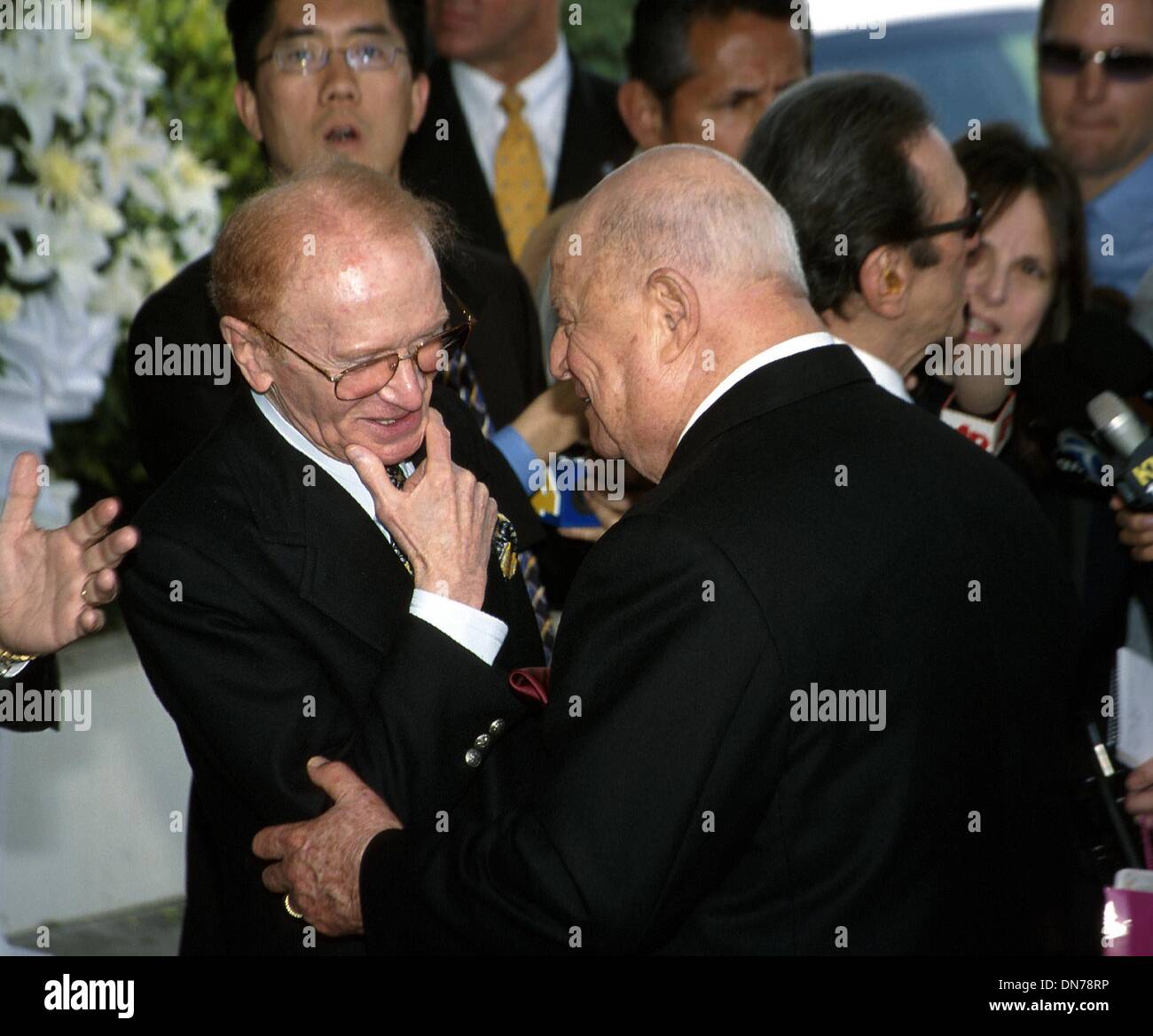 Apr. 2, 2002 - Hollywood, CA, USA - K24571MR: MILTON BERLE FUNERAL ...