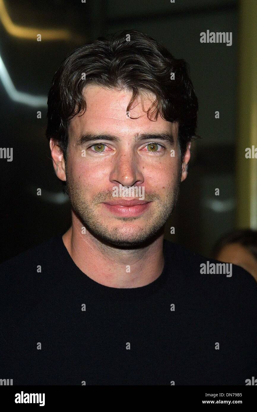 Oct. 7, 2002 - Hollywood, CA, USA - K26558TR - 'BELOW' MOVIE PREMIERE ...