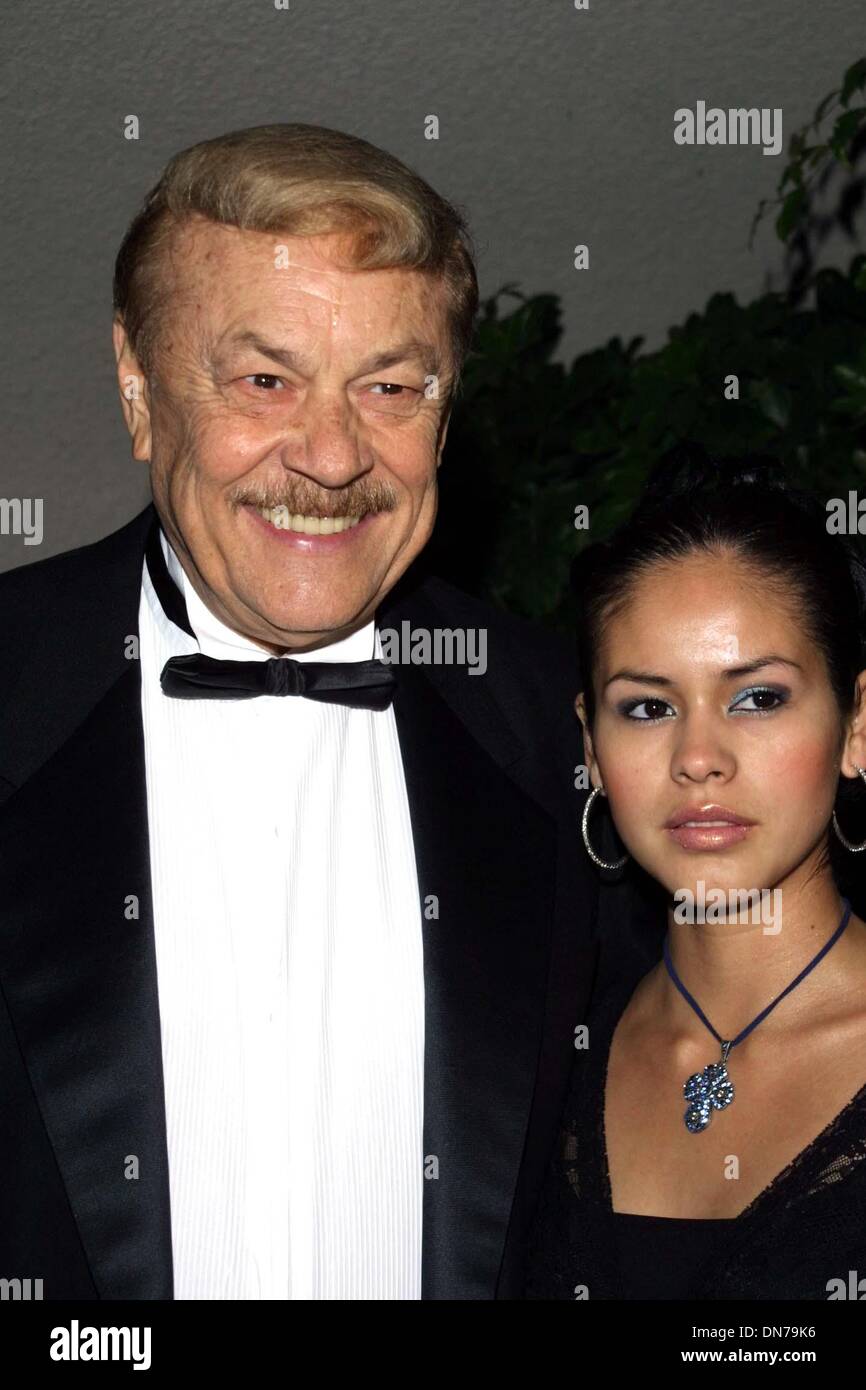 Oct. 27, 2002 - Beverly Hills, CALIFORNIA, USA - JERRY BUSS AND DATE ...