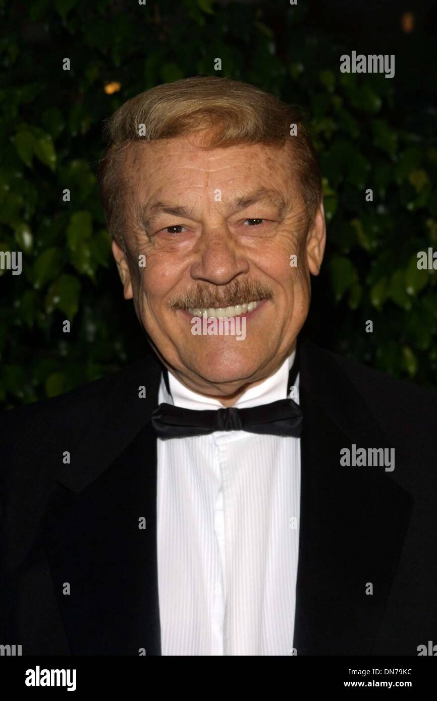 Jerry buss magic johnson hi-res stock photography and images - Alamy