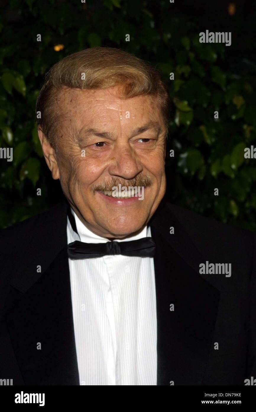 Jerry buss magic johnson hi-res stock photography and images - Alamy