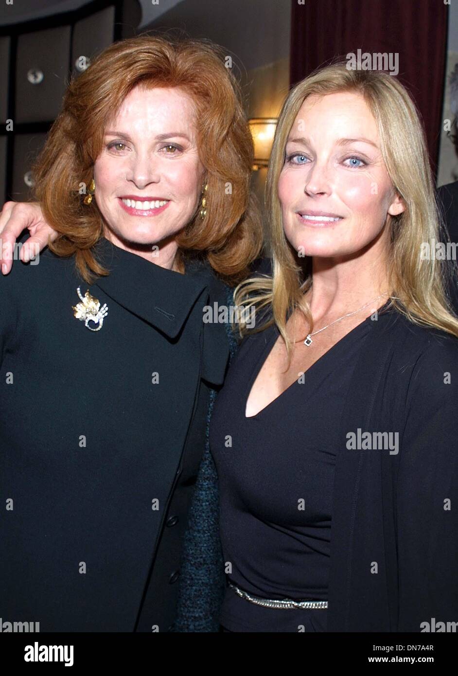 Nov. 24, 2002 - Beverly Hills, CALIFORNIA, USA - Stefanie POWERS AND BO ...