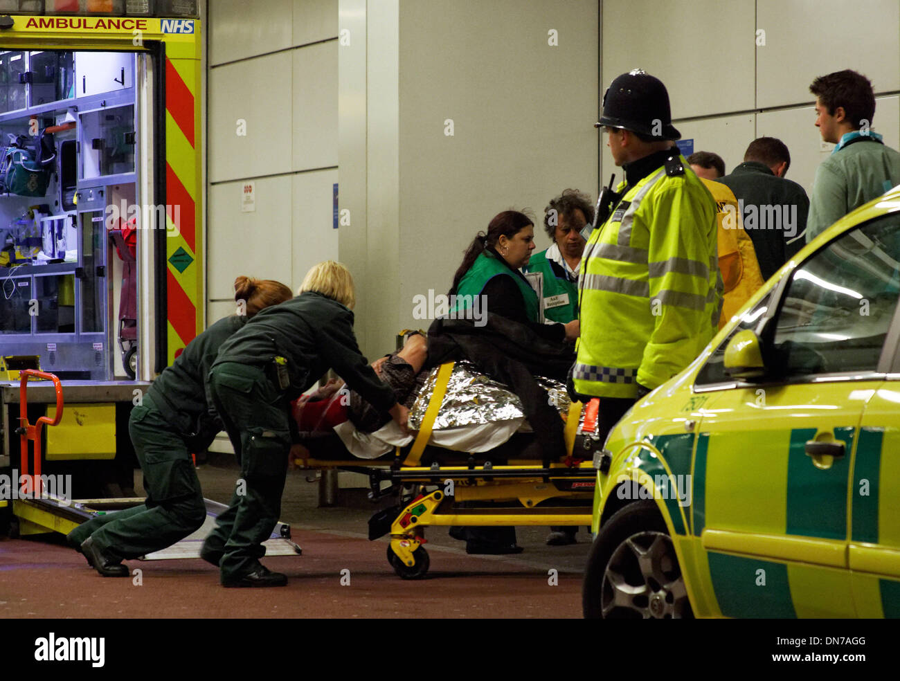 London building collapse hi-res stock photography and images - Alamy