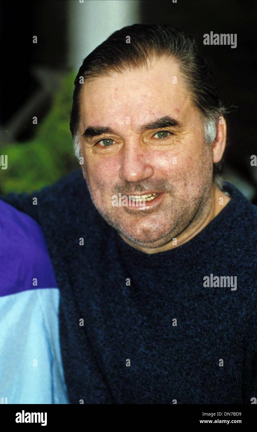 George best hi-res stock photography and images - Alamy