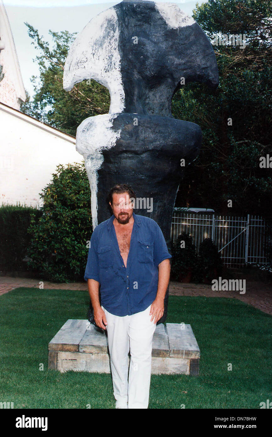 Aug. 7, 1998 - 31126WW.JULIAN SCNABEL EXHIBITION AT THE GUILD HALL ...