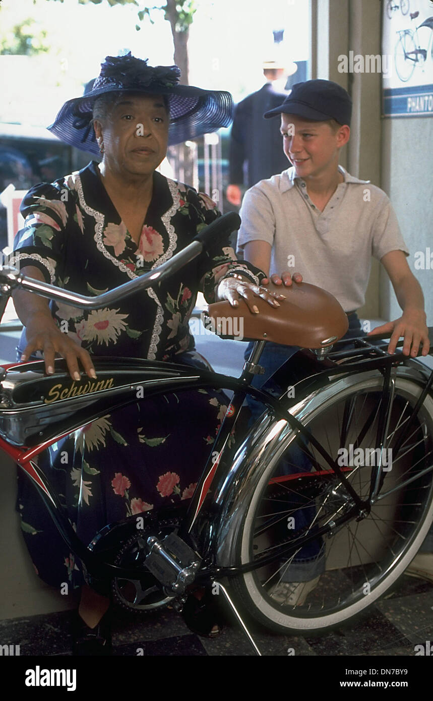 Aug. 18, 1999 - K17803CM.ANYA'S BELL.TV-FILM STILL.SUPPLIED BY DELLA ...