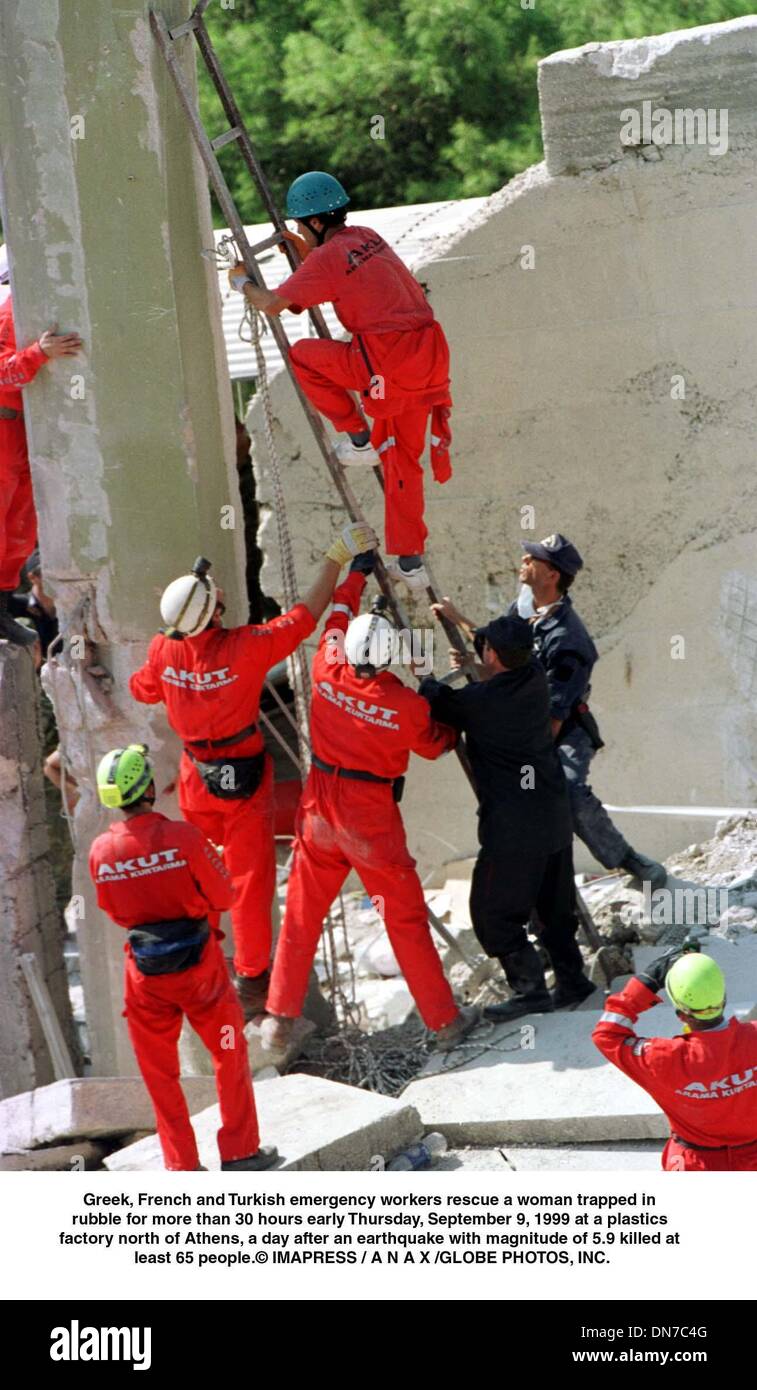 Sept. 8, 1999 - Athens, GRC - Greek, French and Turkish emergency ...