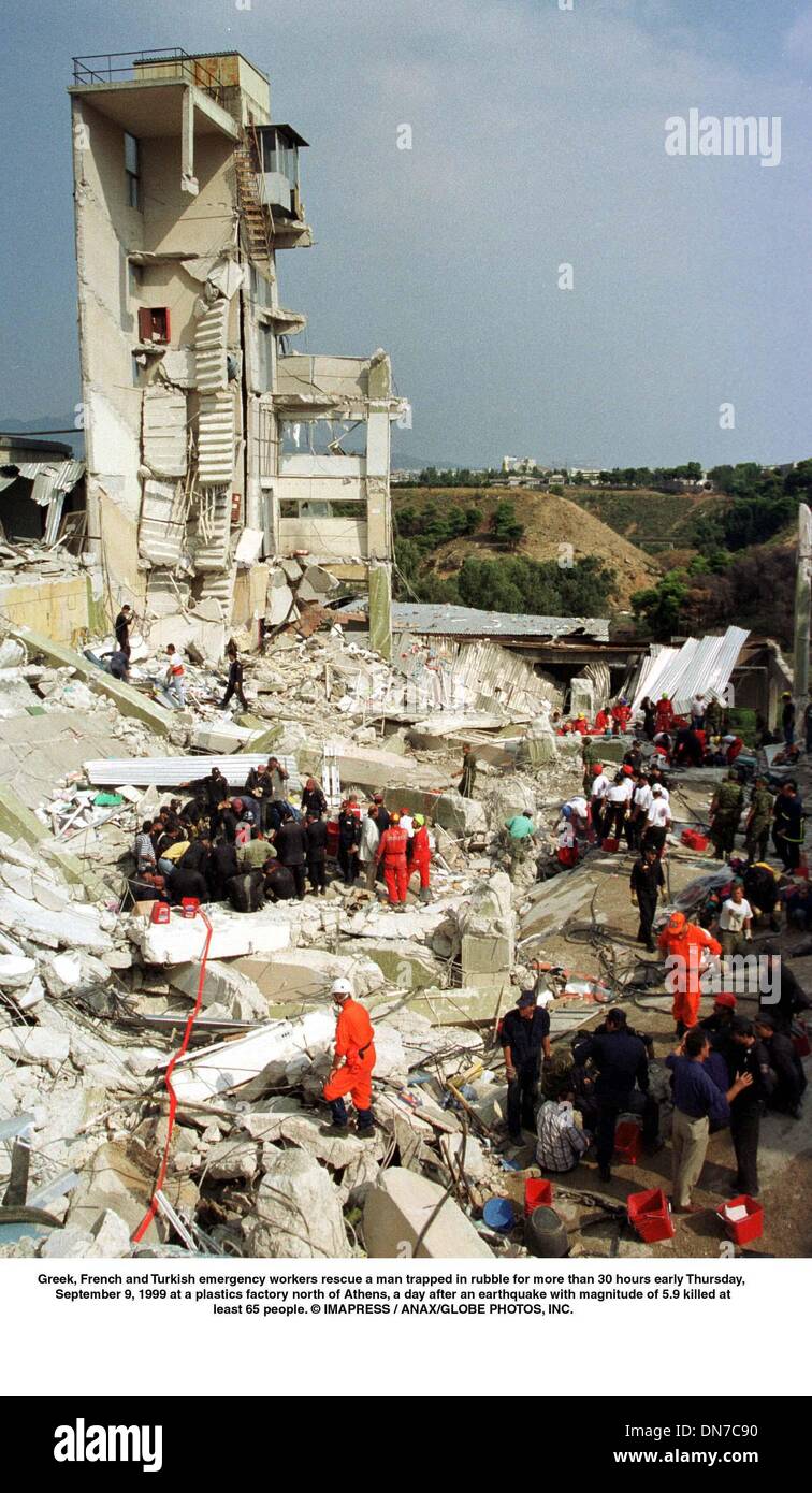 Sept. 8, 1999 - Athens, GRC - Greek, French and Turkish emergency ...