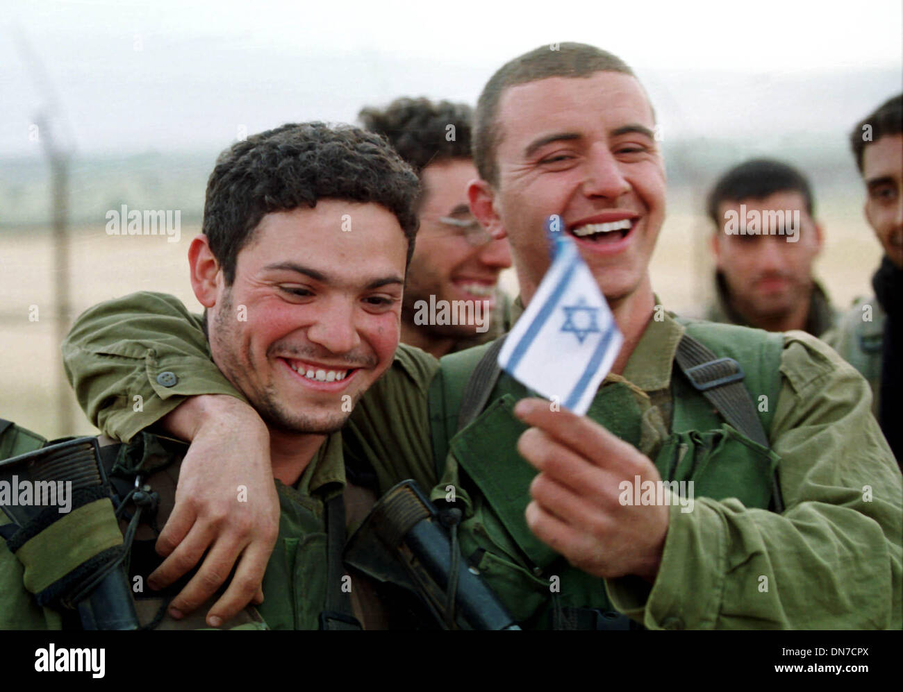 May 24, 2000 - Metulla, ISRAEL - Israeli soldiers celebrate after their ...
