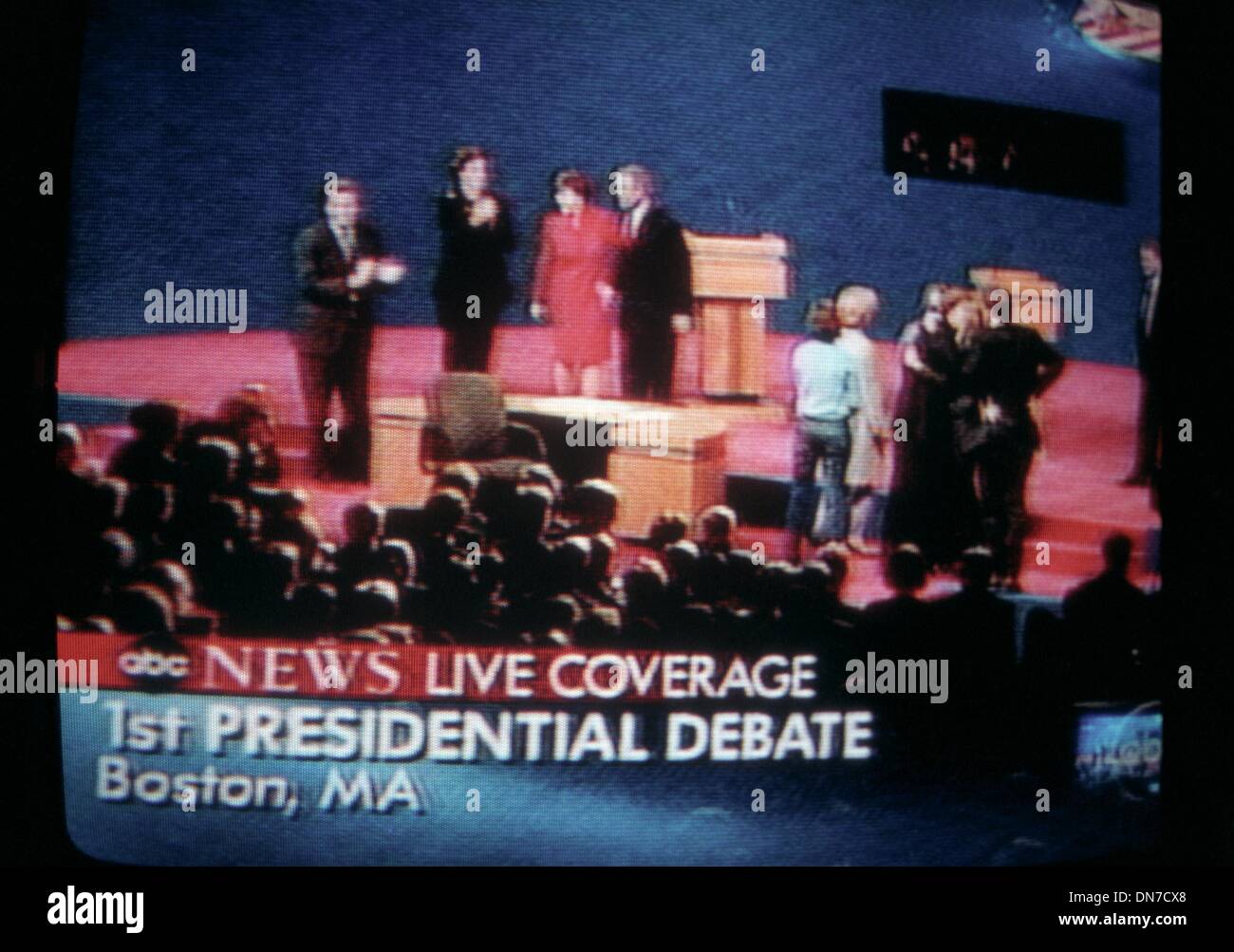 Oct. 3, 2000 - K20010JBEV.AL GORE VS GEORGE W BUSH 1ST PRESIDENTIAL ...