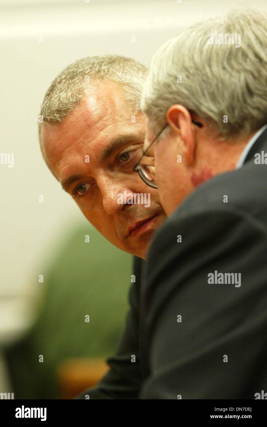 Jan. 25, 2002 - Los Angeles, CA, USA - K32206MR -.TOM SIZEMORE AT LOS ...