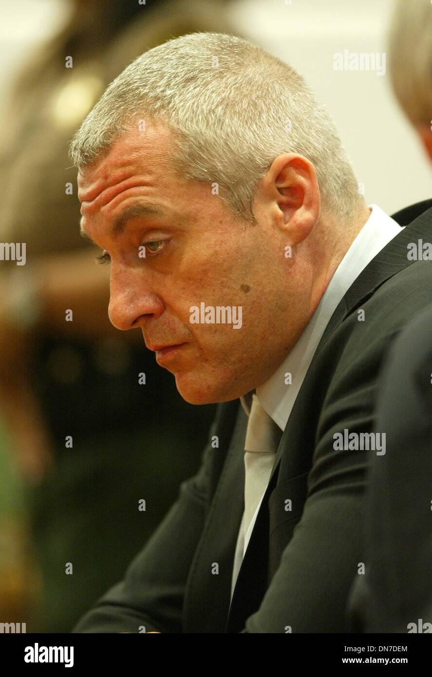 Jan. 25, 2002 - Los Angeles, CA, USA - K32206MR -.TOM SIZEMORE AT LOS ...