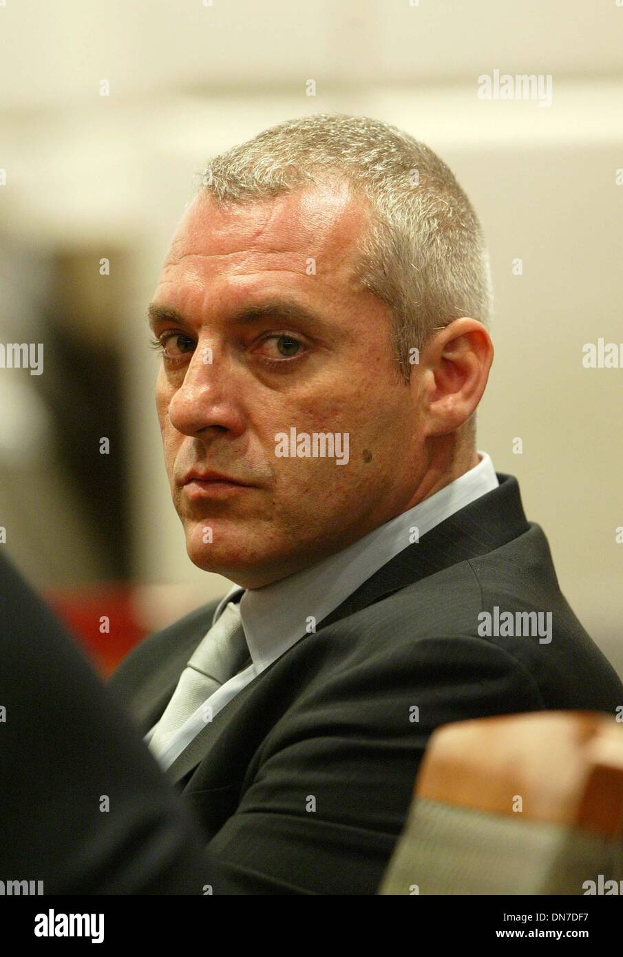 Jan. 25, 2002 - Los Angeles, CA, USA - K32206MR -.TOM SIZEMORE AT LOS ...